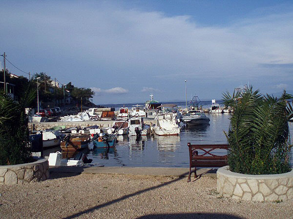 Apartments Luči & Kety | Lun | Croatia